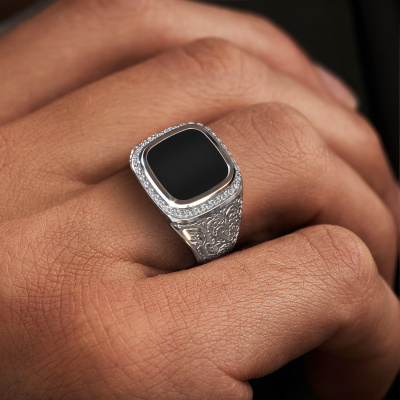 Platinum onyx ring store